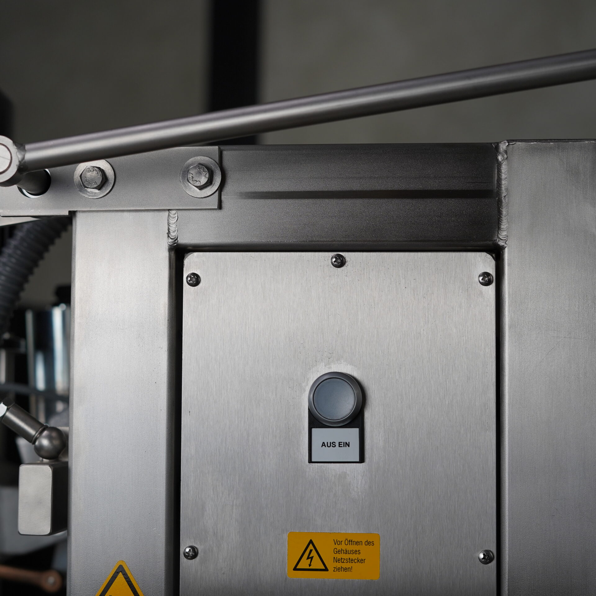 Our Combined Feeding Unit - Jufeba